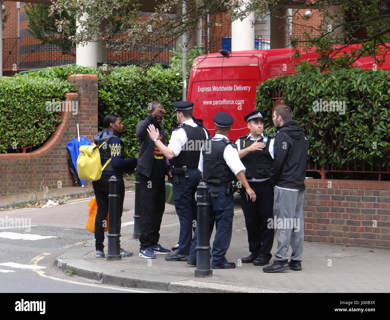 London underground security poster hi-res stock photography and images ...