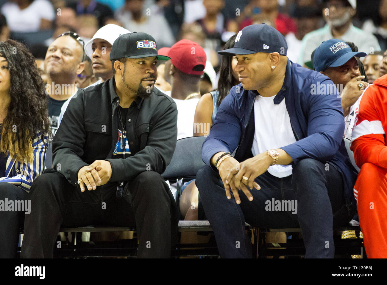 Charlotte,USA. 2nd Jul,2017. Rappers/Actors Ice Cube LL Cool J court ...