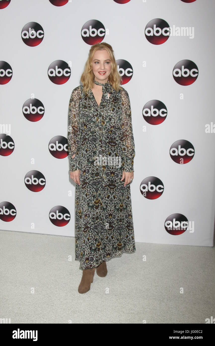Pasadena, CA, USA. 9th Jan, 2016. vLOS ANGELES - JAN 9: Wendi McLendon ...