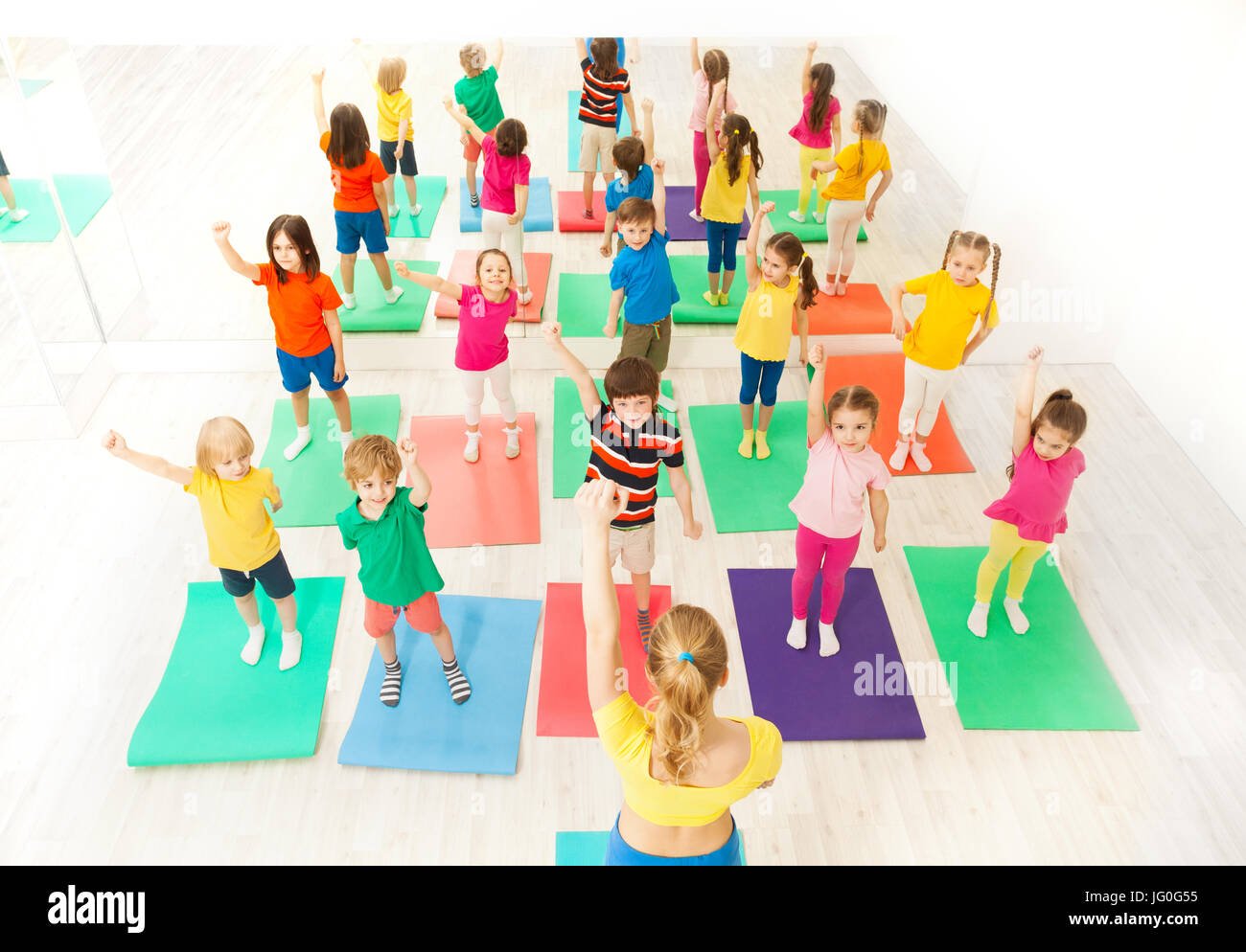 Gymnastics group hi-res stock photography and images - Alamy