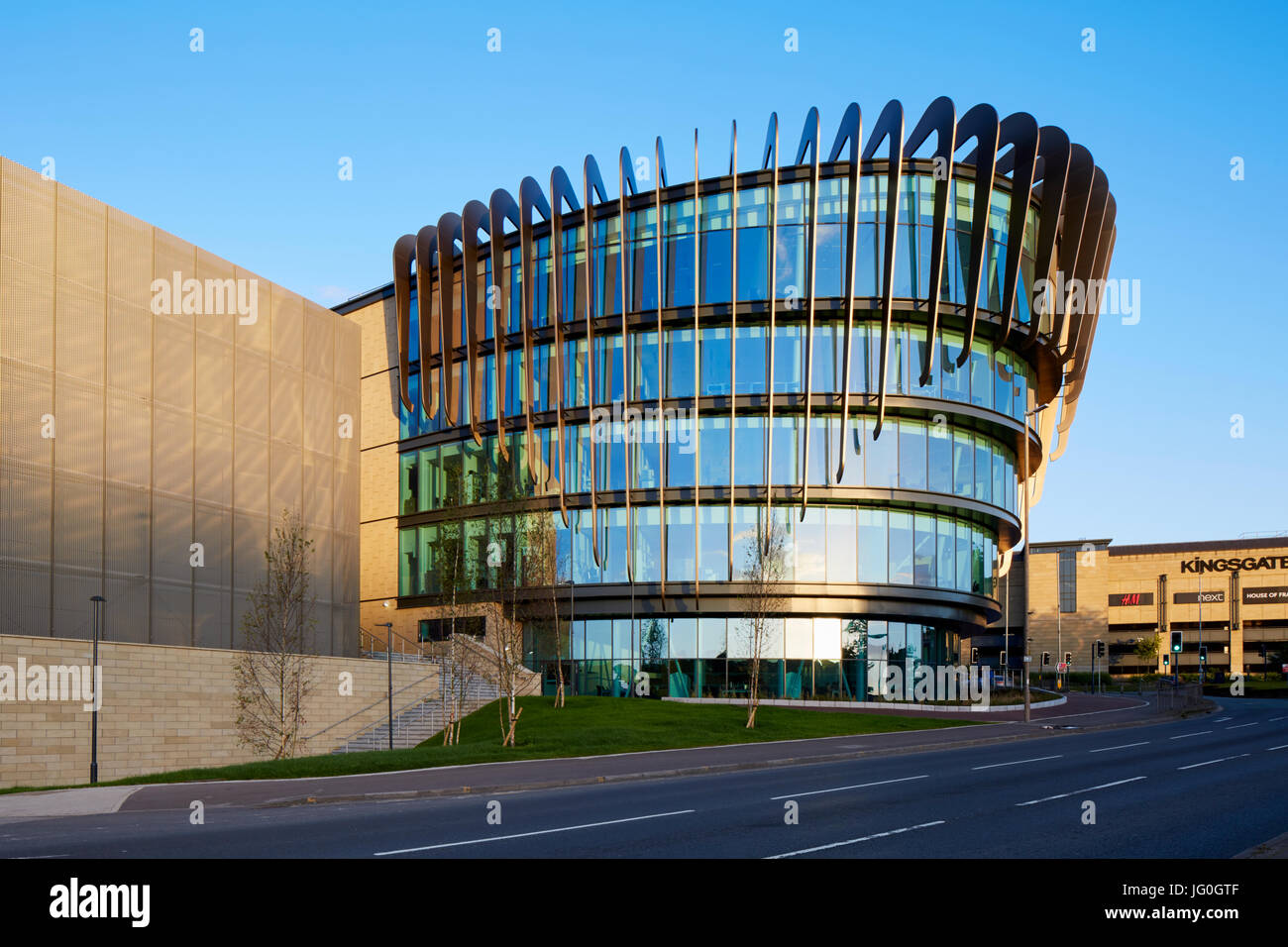 University of huddersfield queensgate campus hi-res stock photography ...