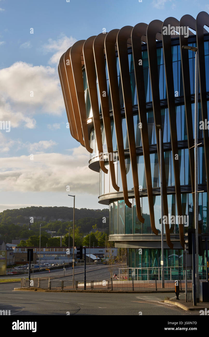 University of huddersfield queensgate campus hi-res stock photography ...