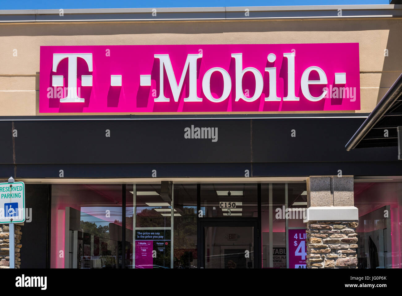 Gosmart hi-res stock photography and images - Alamy