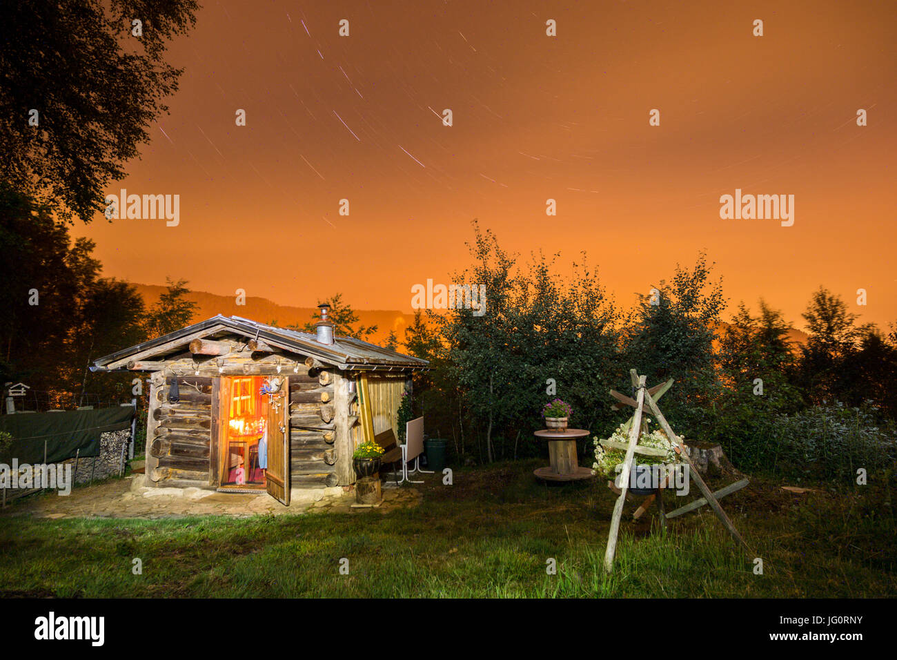 Log cabin night forest hi-res stock photography and images - Alamy