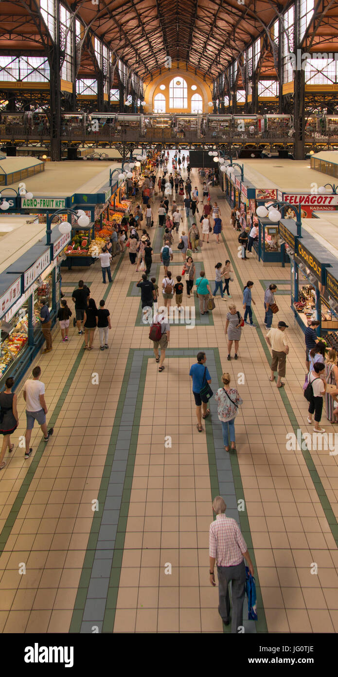 Budapest indoor market hi-res stock photography and images - Alamy