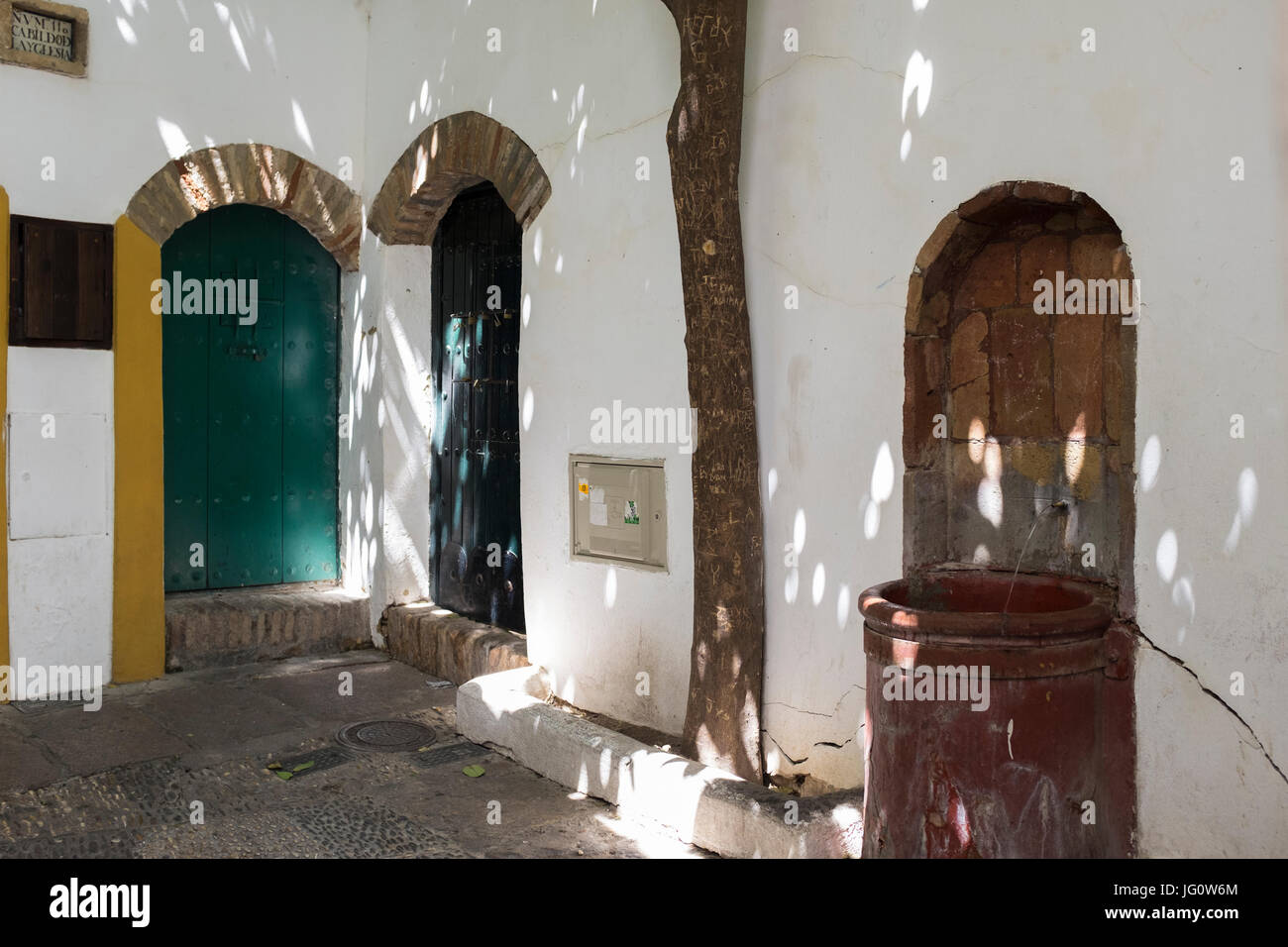 Worlds smallest building hi-res stock photography and images - Alamy