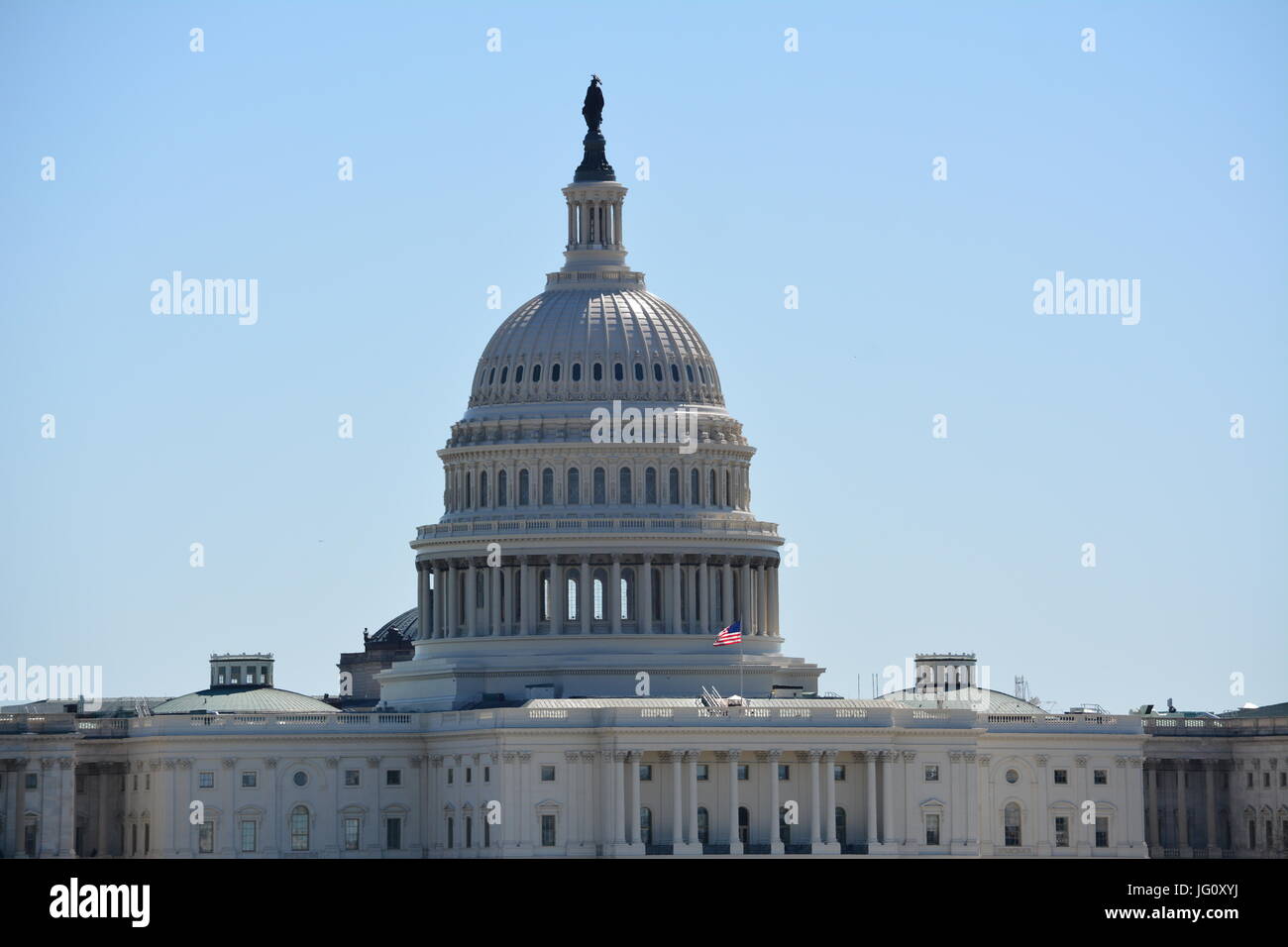 Federalist style building hi-res stock photography and images - Alamy