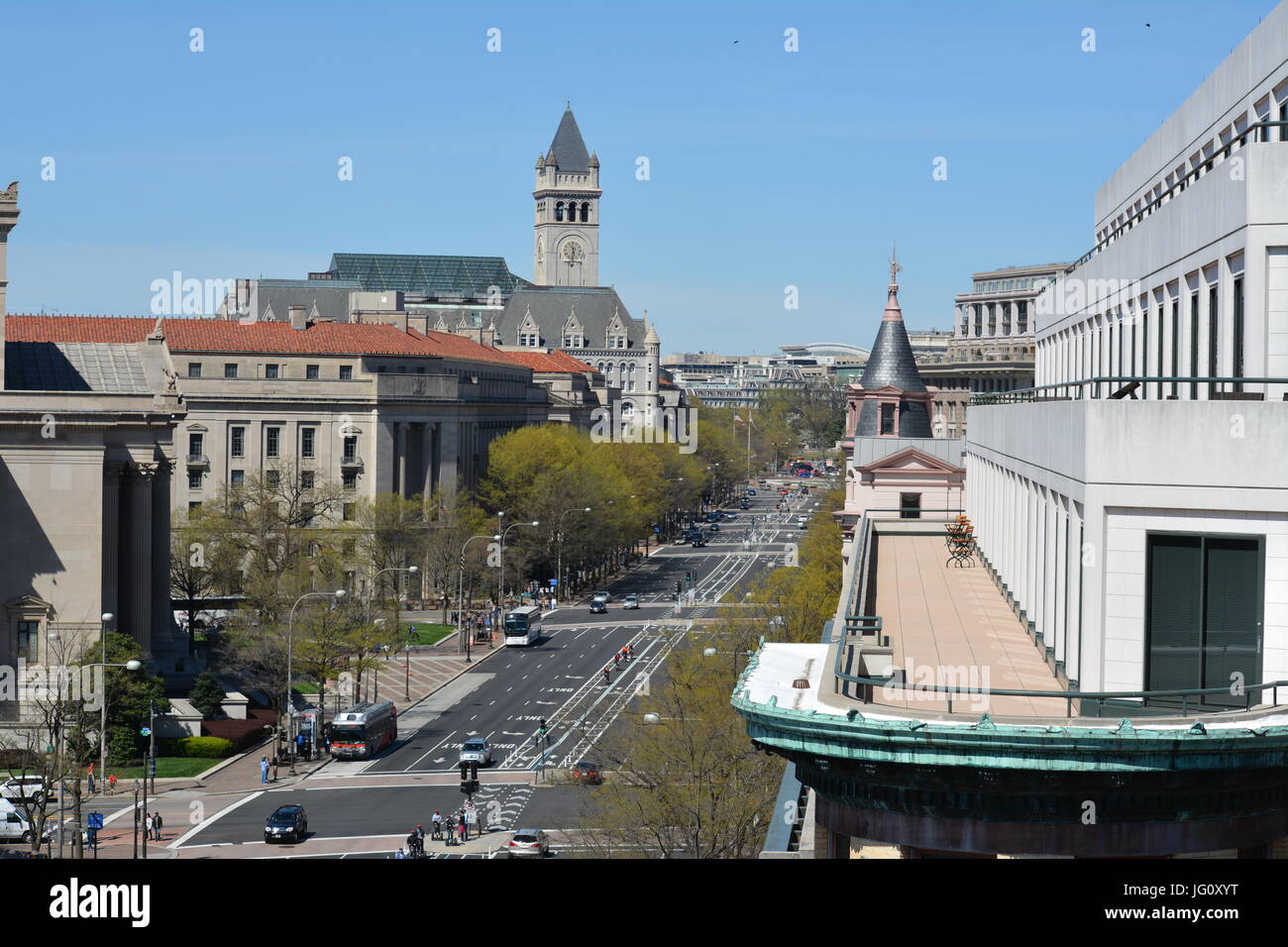 Newseum observation deck hi-res stock photography and images - Alamy