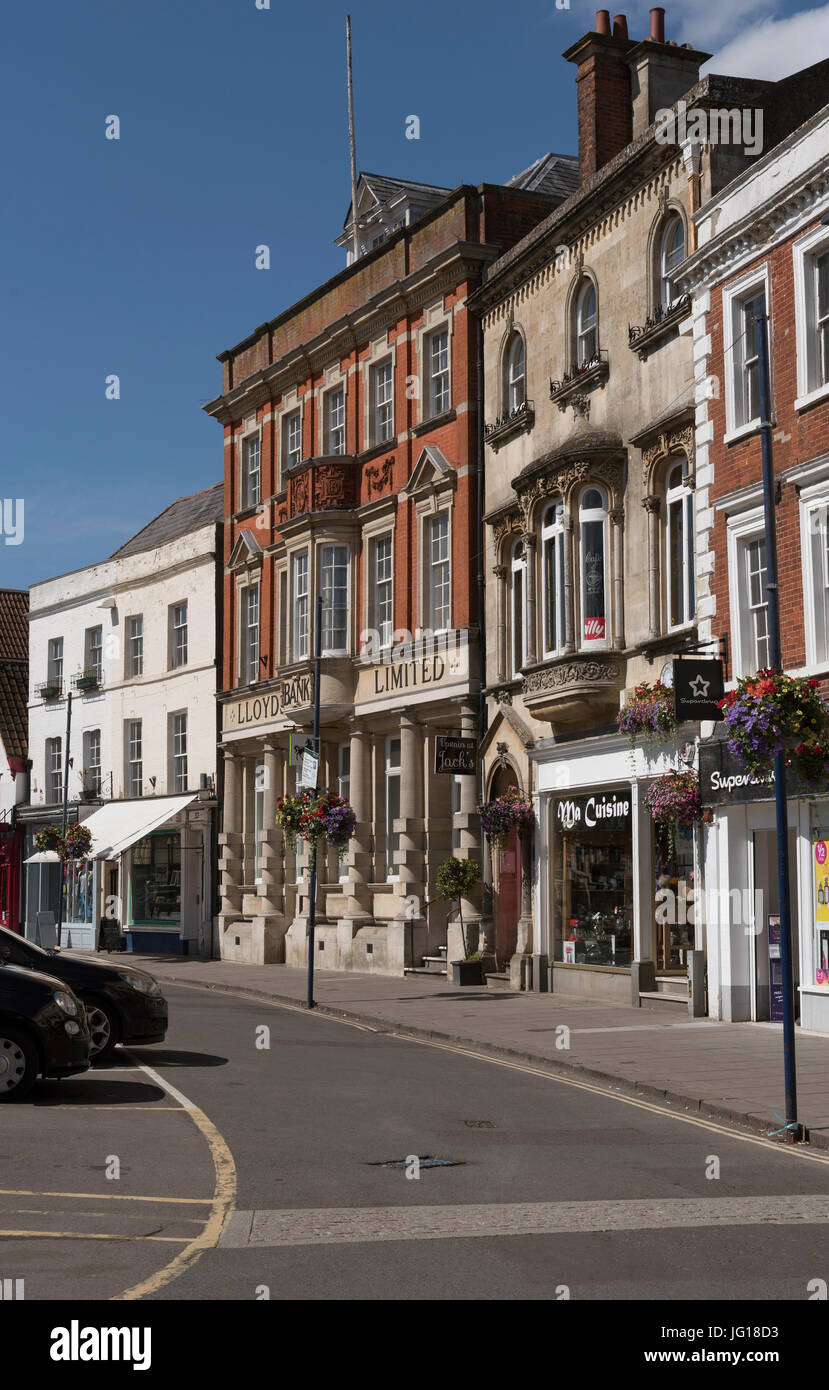 Buildings in market place devizes hi-res stock photography and images ...