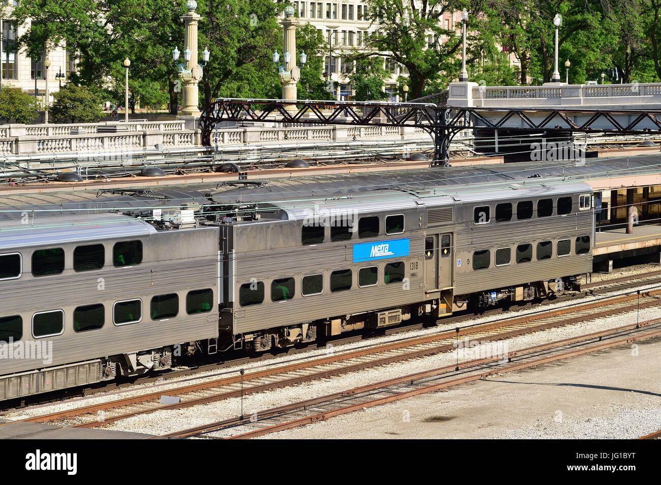 Chicago, Illinois, USA. A Metra commuter train arriving at the Van ...