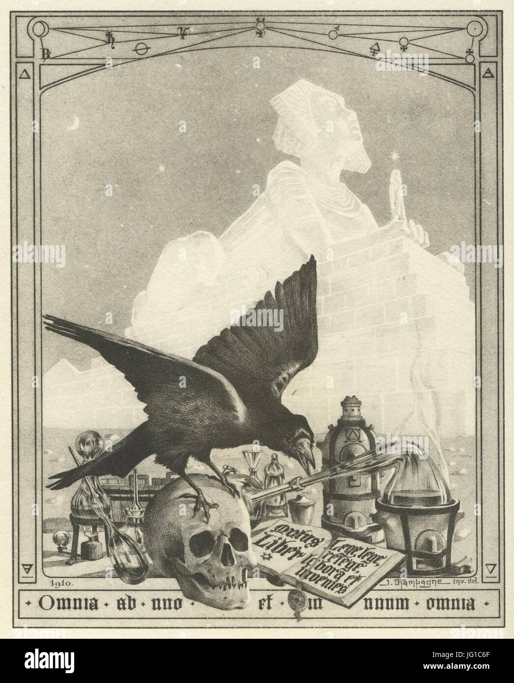 Frontispice du Mystère des cathédrales Stock Photo - Alamy