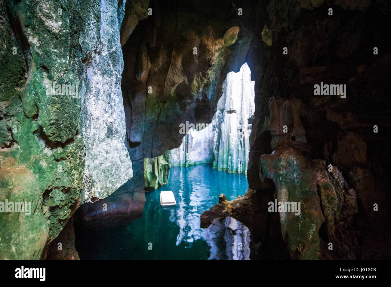 Sawa-I-Lau Caves, Yasawas, Fiji, South Pacific Stock Photo - Alamy