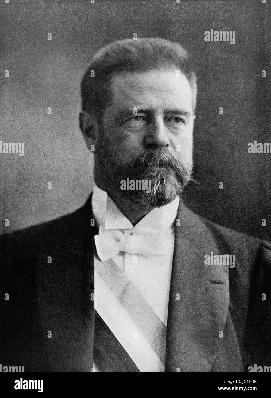 Germán Riesco con banda presidencial-2 Stock Photo - Alamy