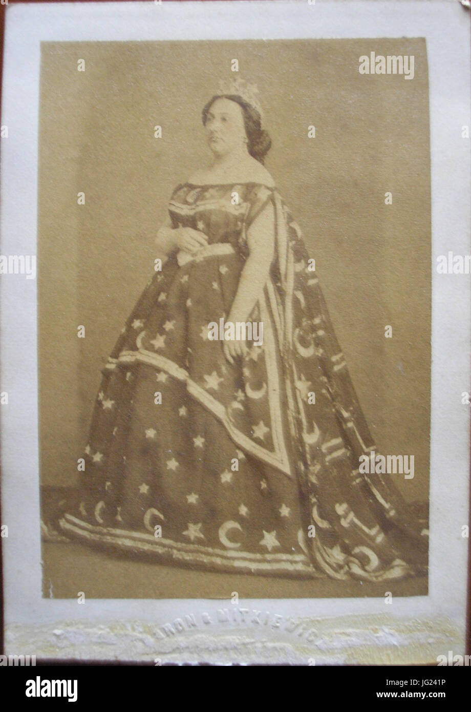 Recto middle written hi-res stock photography and images - Alamy