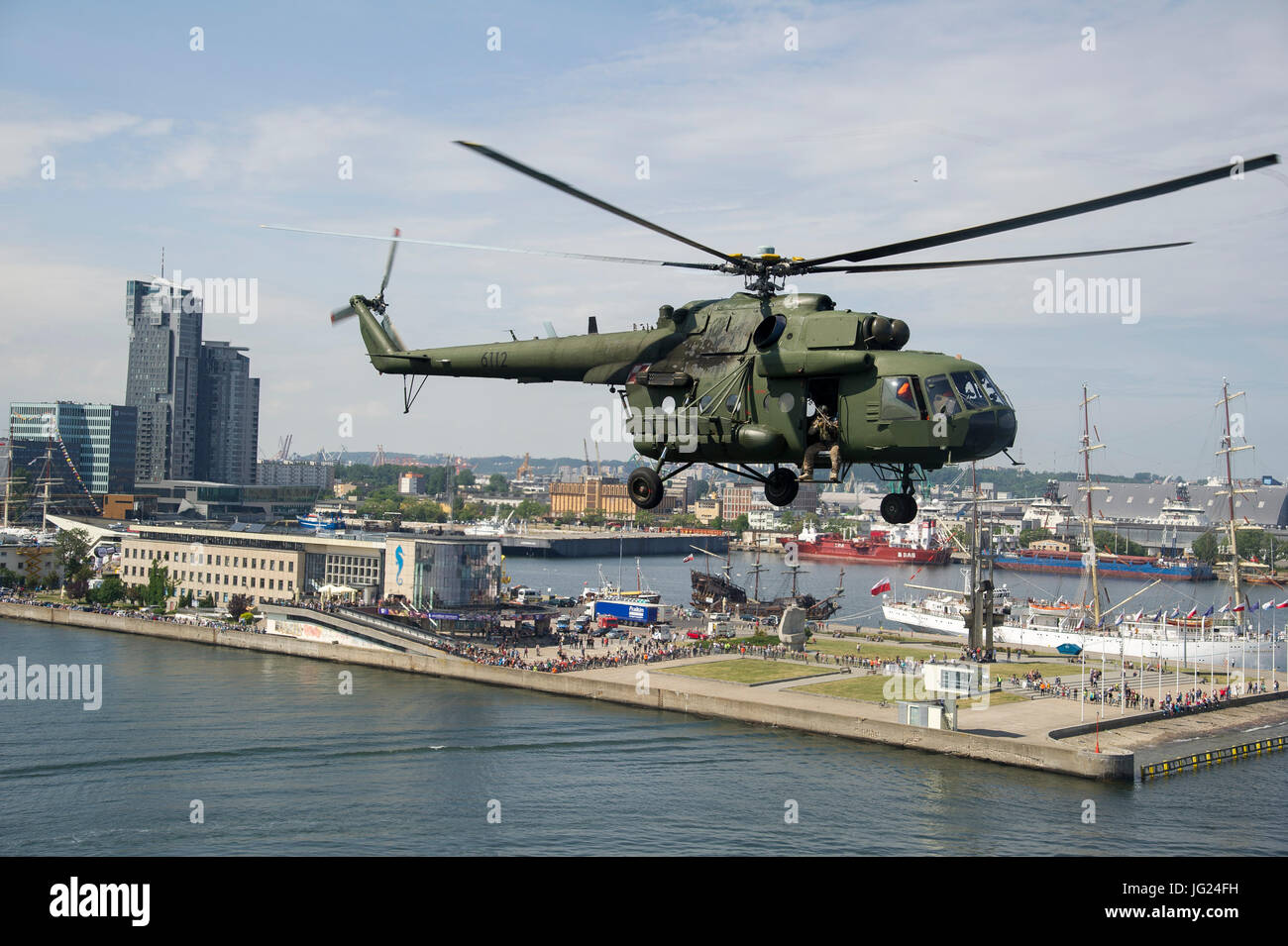 MI 17 helicopter with Polish naval special forces soldiers, Jednostka ...