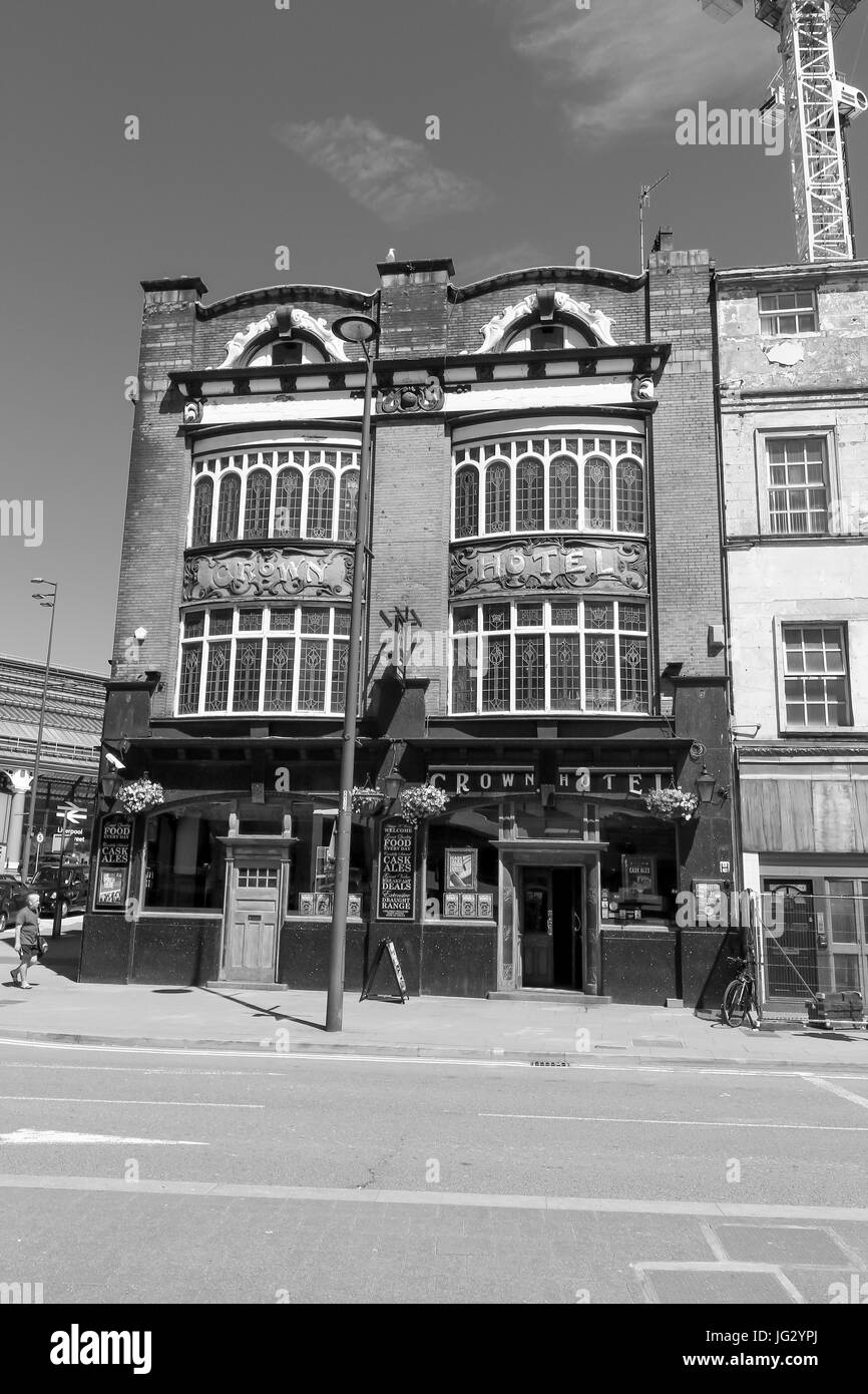 Rough sleeper liverpool hi-res stock photography and images - Alamy