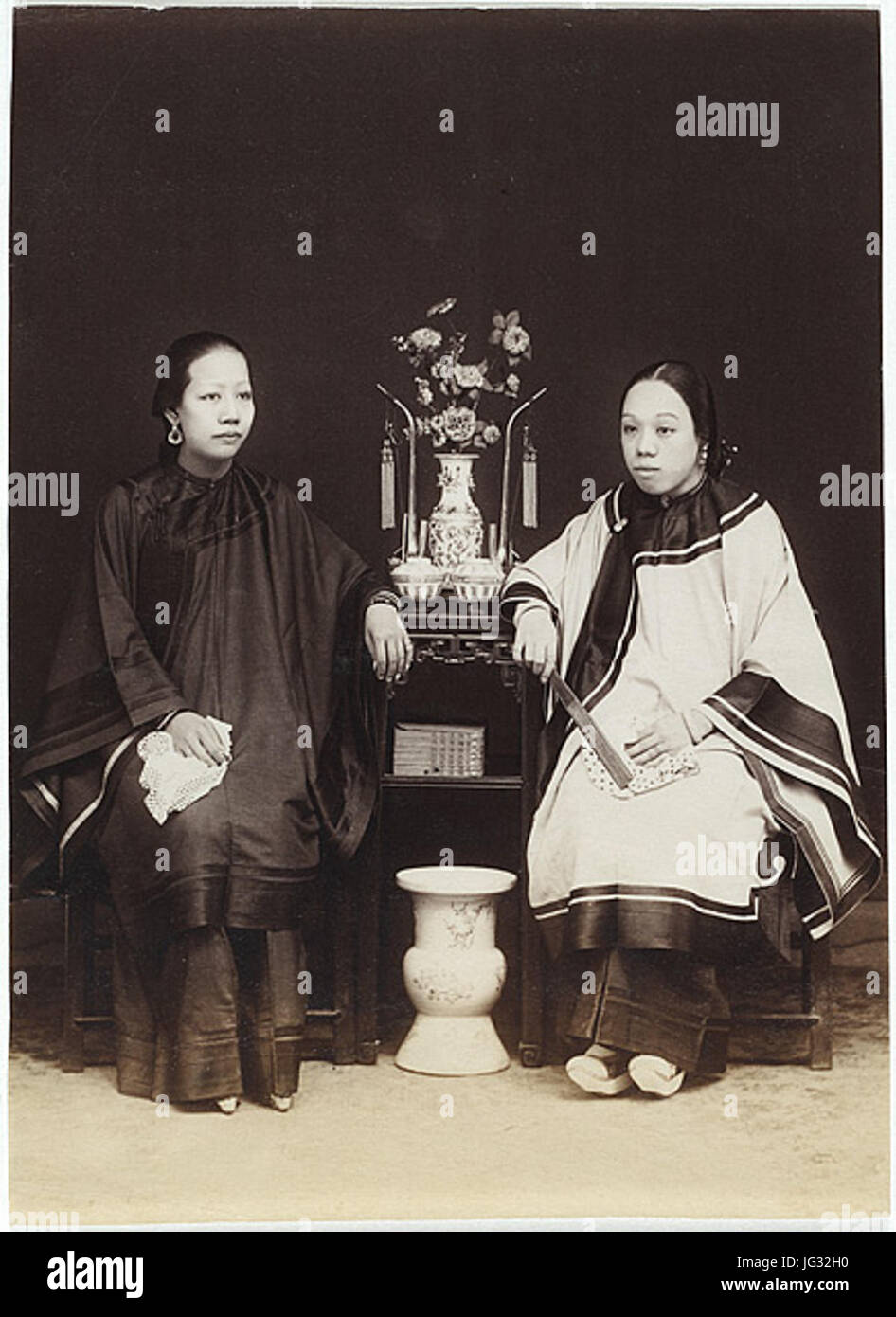 Ancient chinese women painting hi-res stock photography and images - Alamy