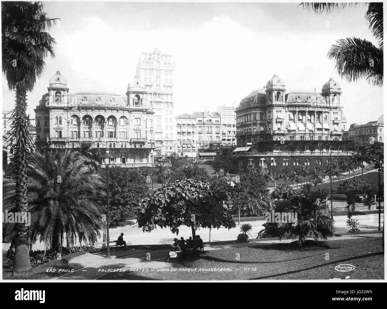 Vale valley Black and White Stock Photos & Images - Alamy