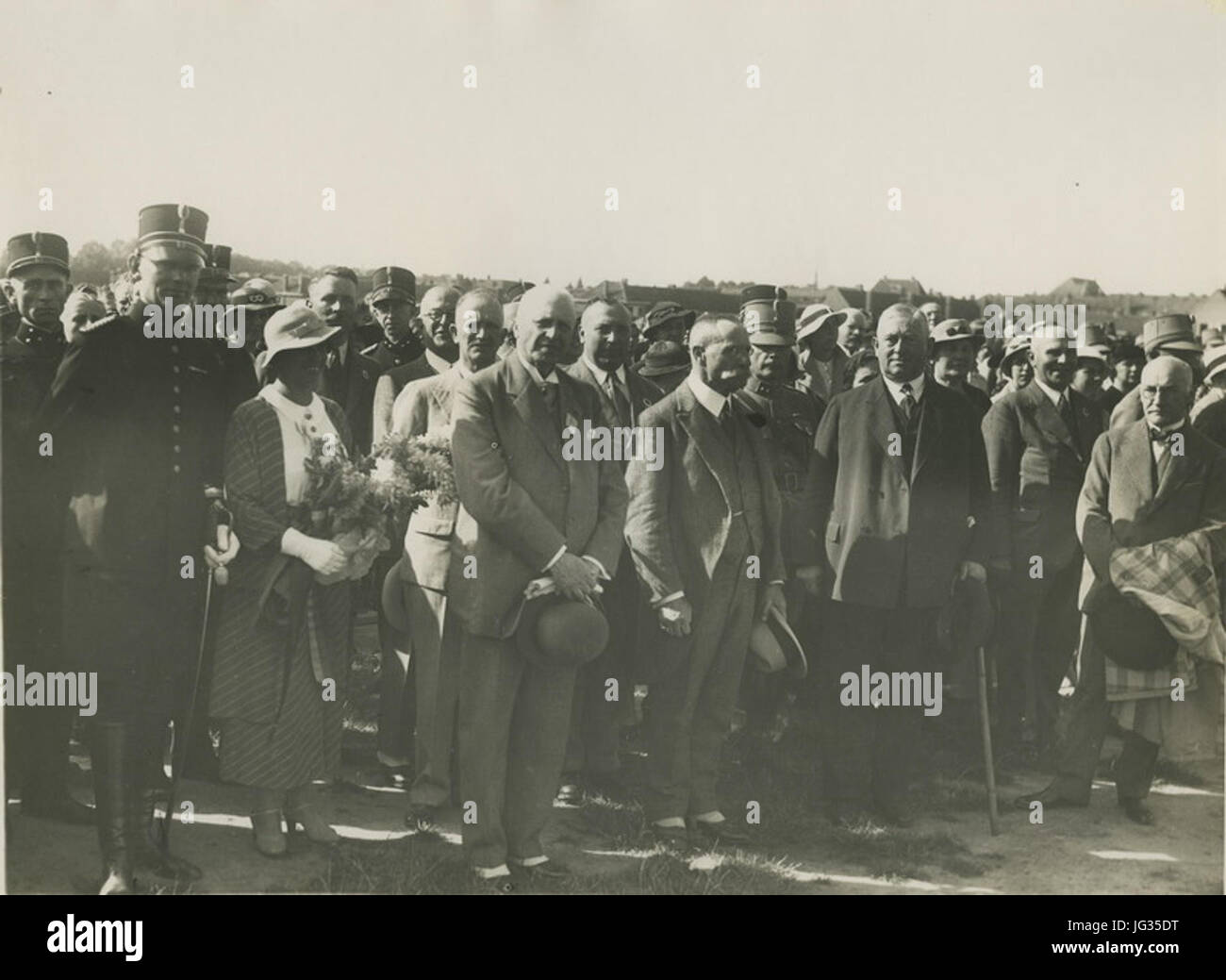 Leden van het Bondsbestuur en het uitvoerend comite tijdens de ...