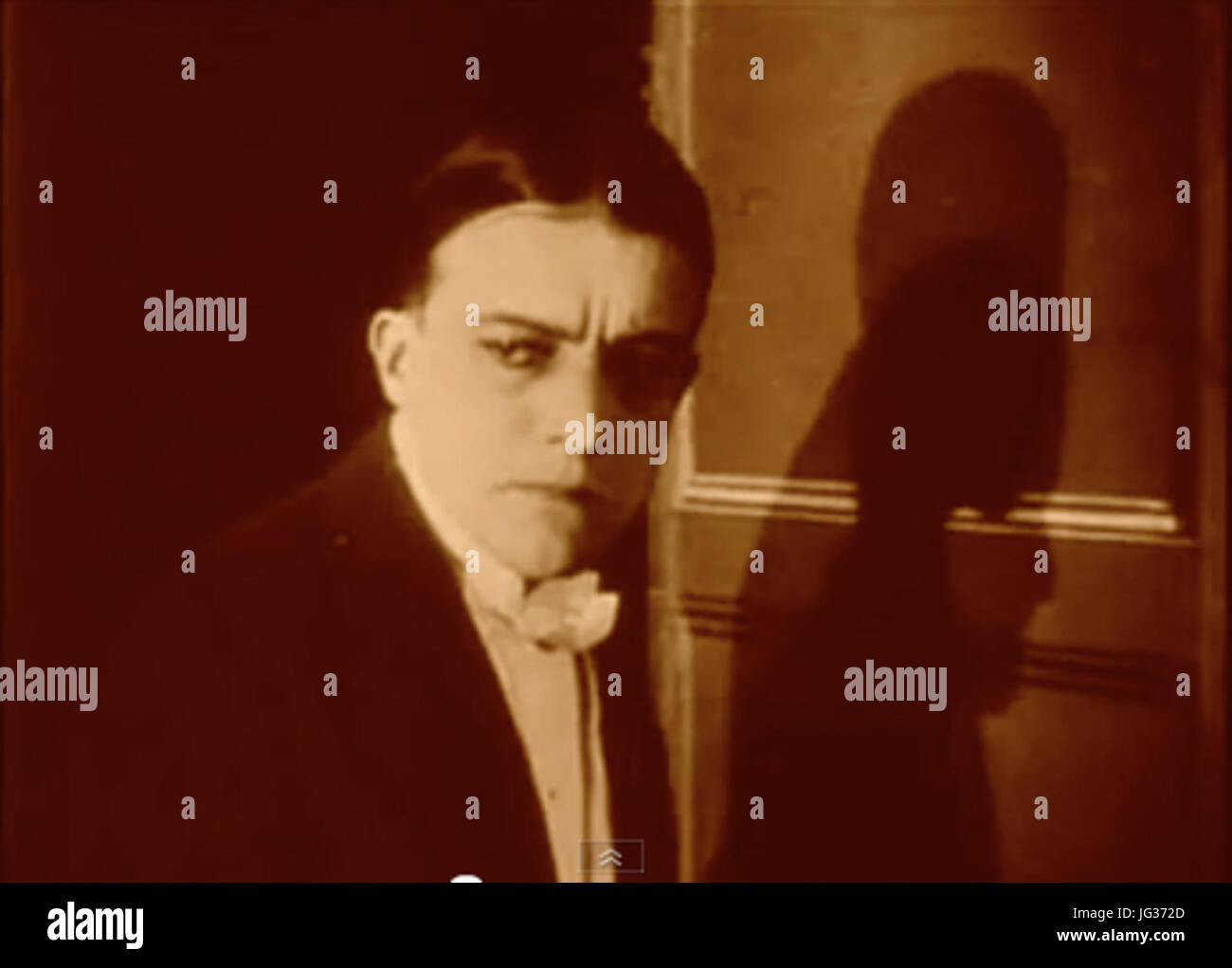 Les Vampires 28929-Édouard Mathé Stock Photo - Alamy