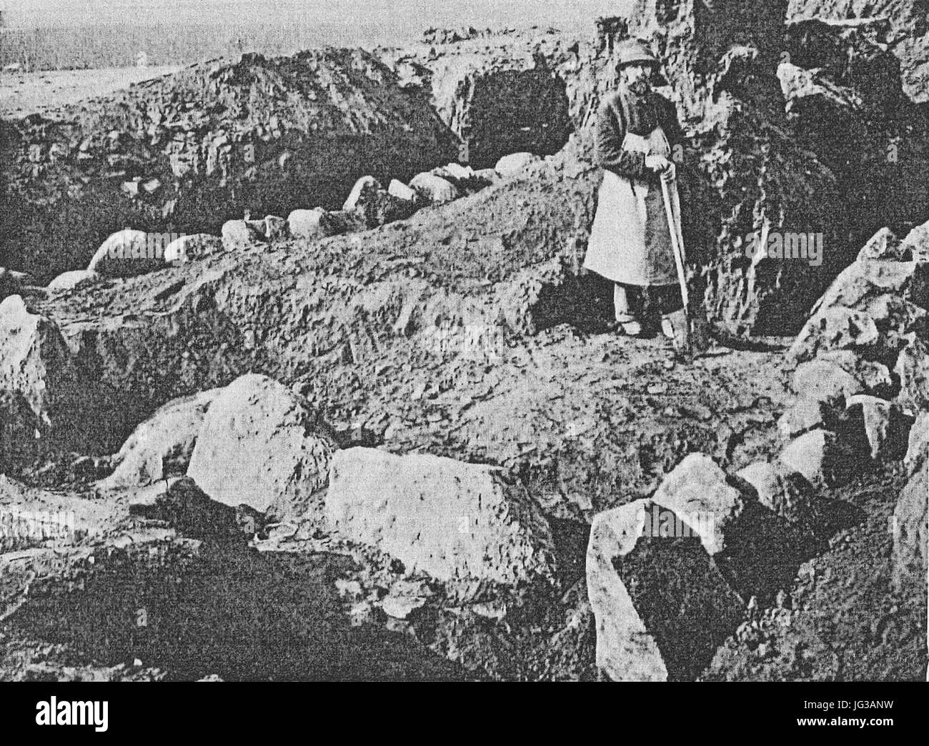 Archaeology process Black and White Stock Photos & Images - Alamy