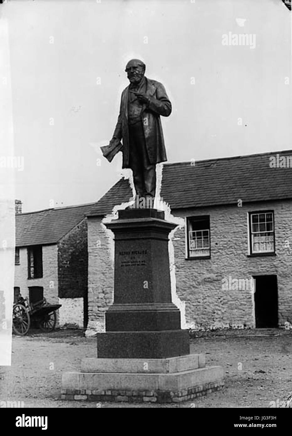 Henry Richard memorial Tregaron NLW33639 Stock Photo - Alamy