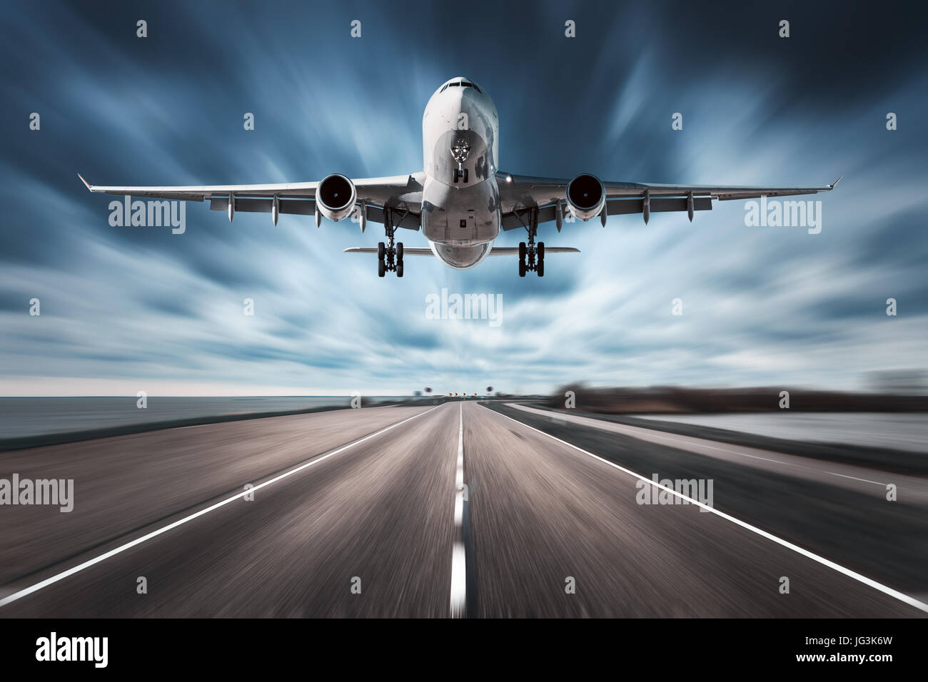 Aircraft wing blurred hi-res stock photography and images - Alamy