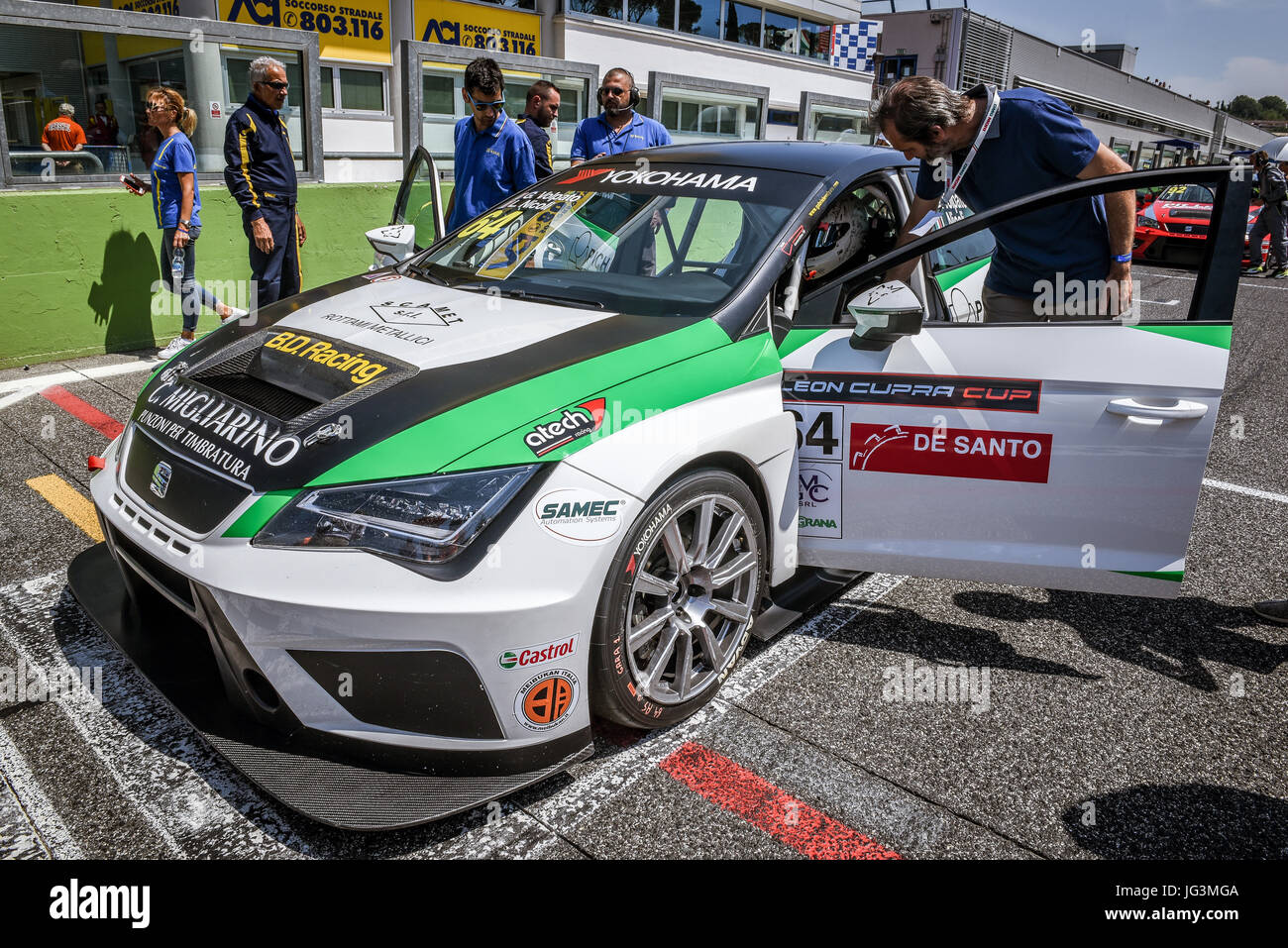 Seat Leon Cupra Cup racing, drivers Gabriele Volpato and Lorenzo Nicoli ...