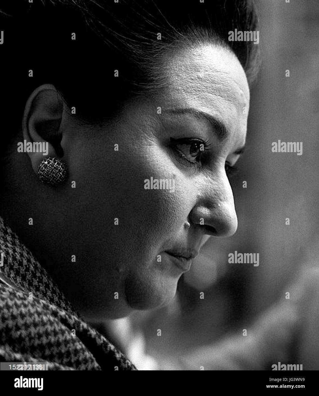 Spanish opera singer montserrat caballe hi-res stock photography and ...