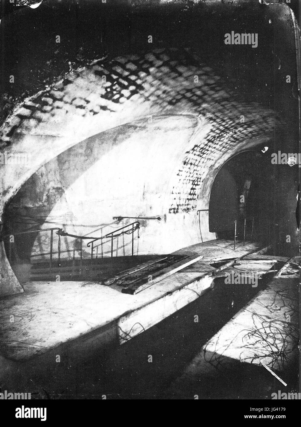 Nadar - Égouts de Paris - NPS 85 Stock Photo - Alamy