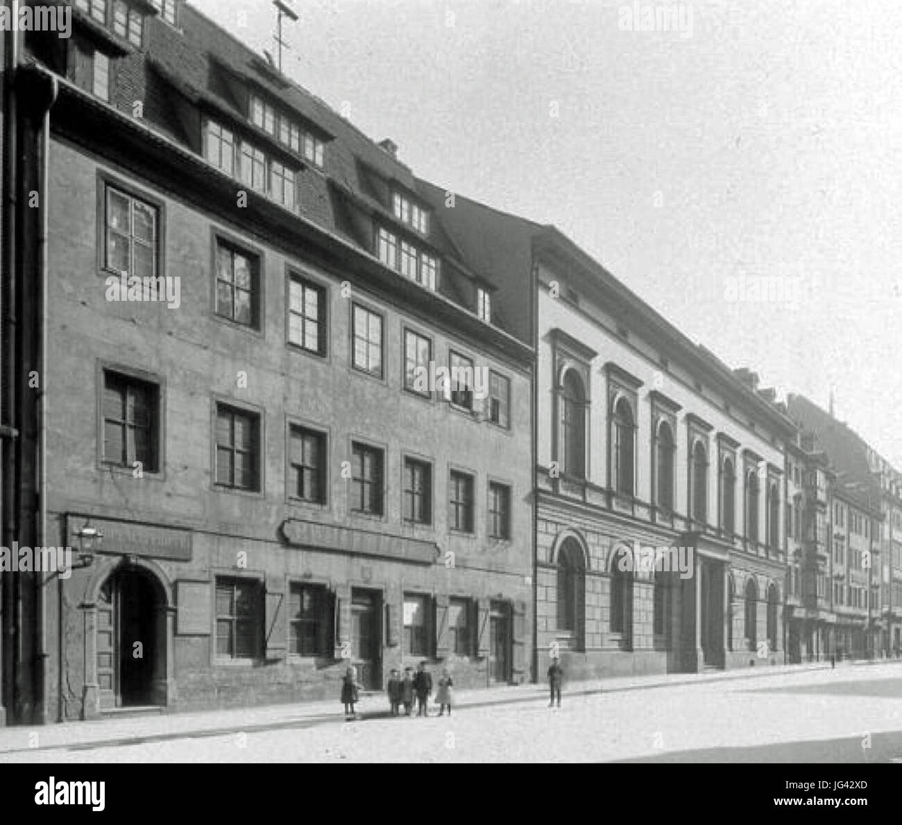 Neues haus hi-res stock photography and images - Alamy