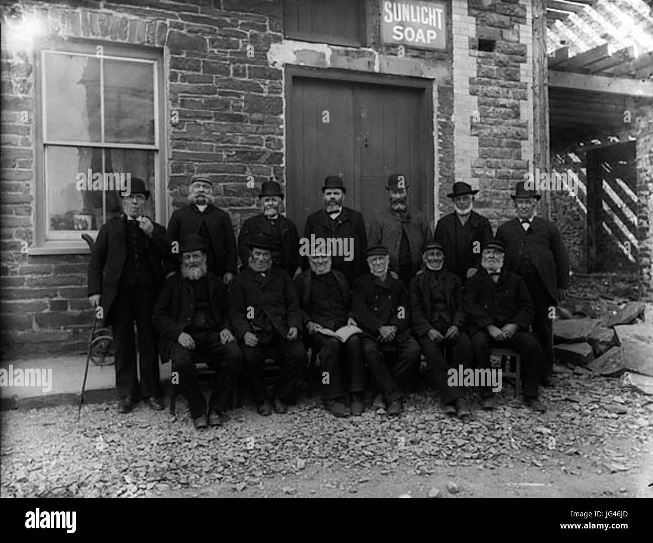 Old sailors hi-res stock photography and images - Alamy