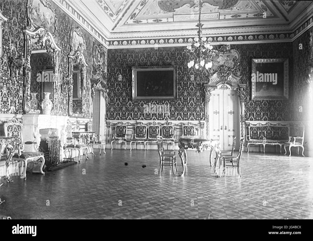 Building xv Black and White Stock Photos & Images - Alamy