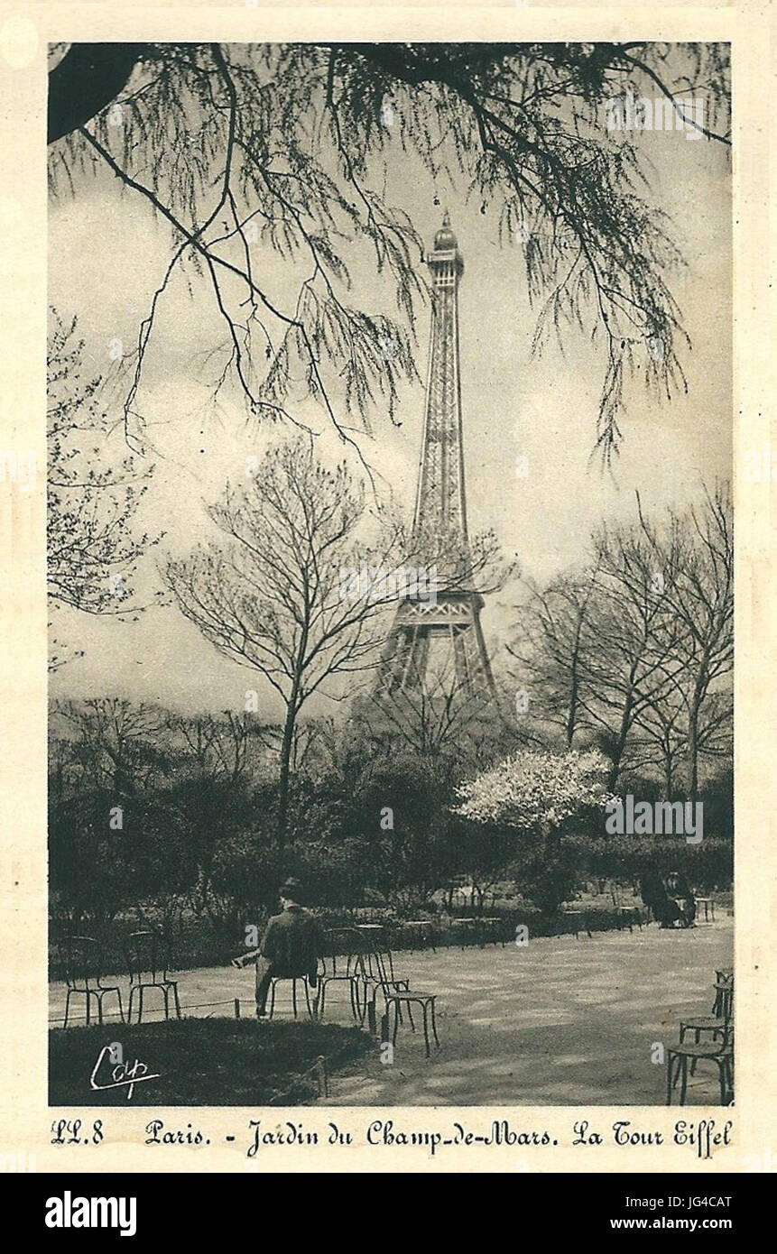Vintage paris 1935 hi-res stock photography and images - Alamy