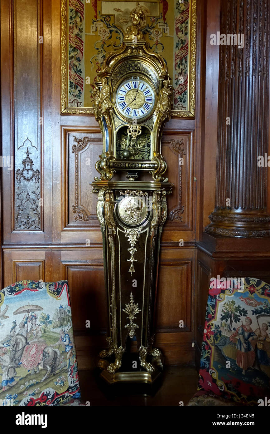 Pedestal Movement at Mary Duckworth blog