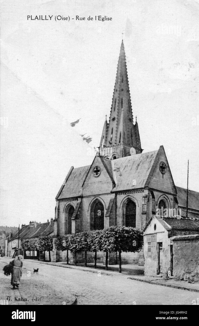 Plailly (60), église Saint-Martin, façade est Stock Photo - Alamy