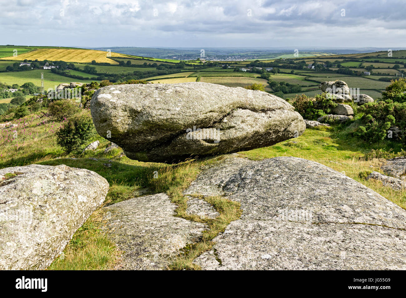 Balancing rocks hi-res stock photography and images - Alamy