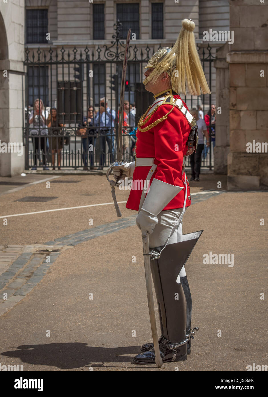Household Cavalry Guard Standing To Attention Stock Photo - Alamy