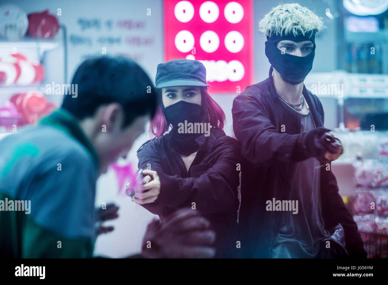 OKJA, from left: Lily Collins, Devon Bostick, 2017. ph: Jae Hyuk Lee ...