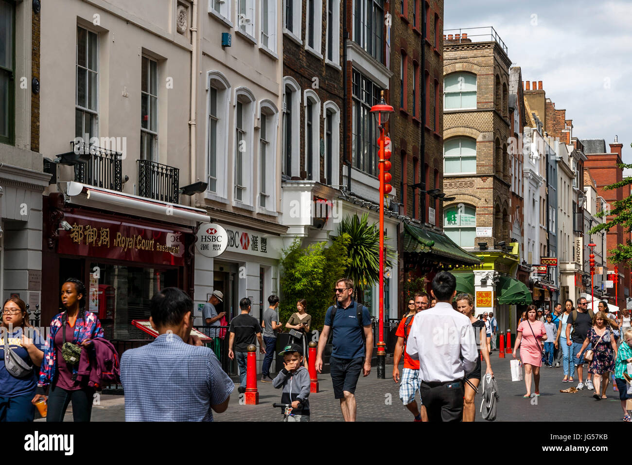 Typical chinese shops hi-res stock photography and images - Alamy