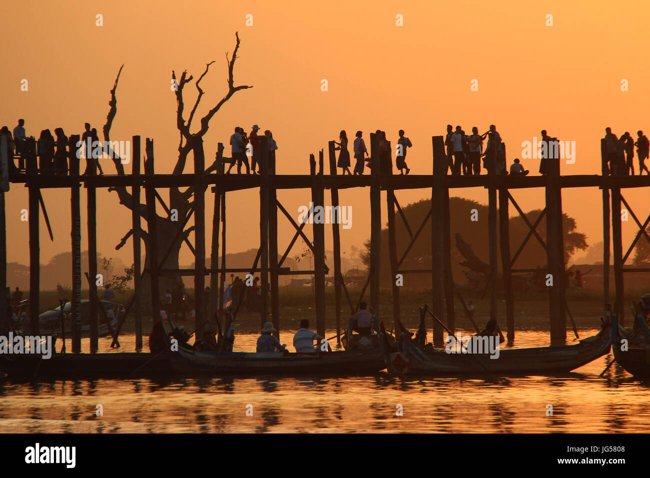 U Being is the oldest and longest teak wood bridge in the world Stock ...