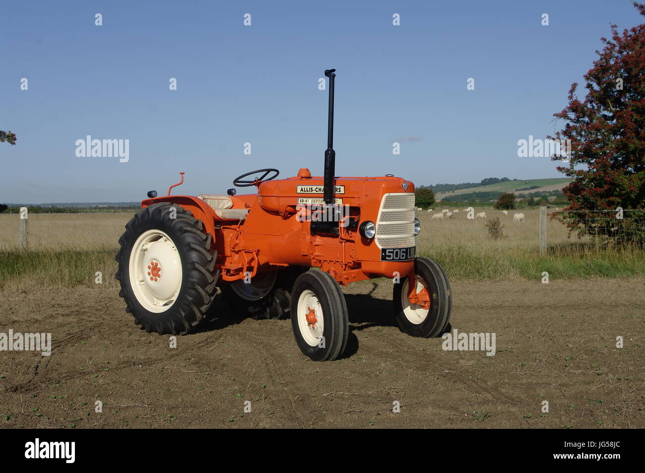 1964 Allis Chalmers ED-40 tractor Stock Photo - Alamy