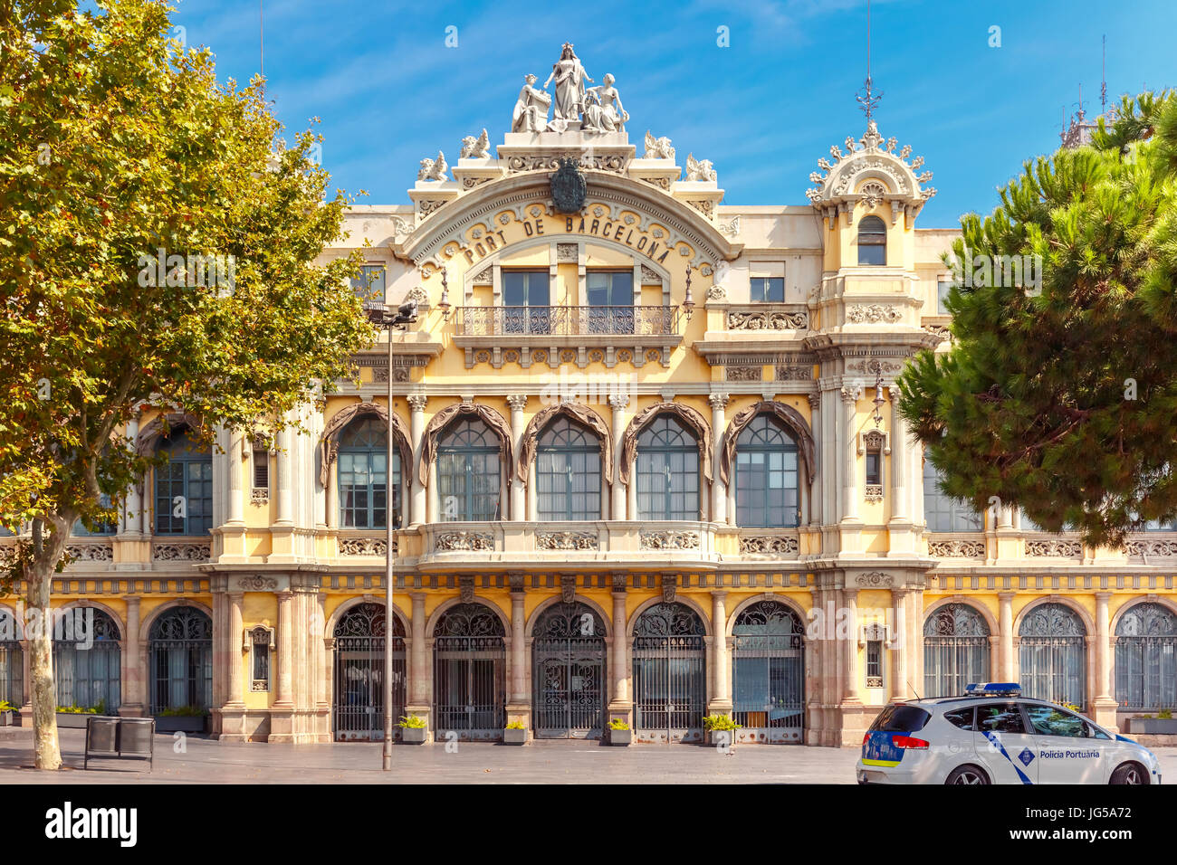 The customs building at the port of barcelona hi-res stock photography ...
