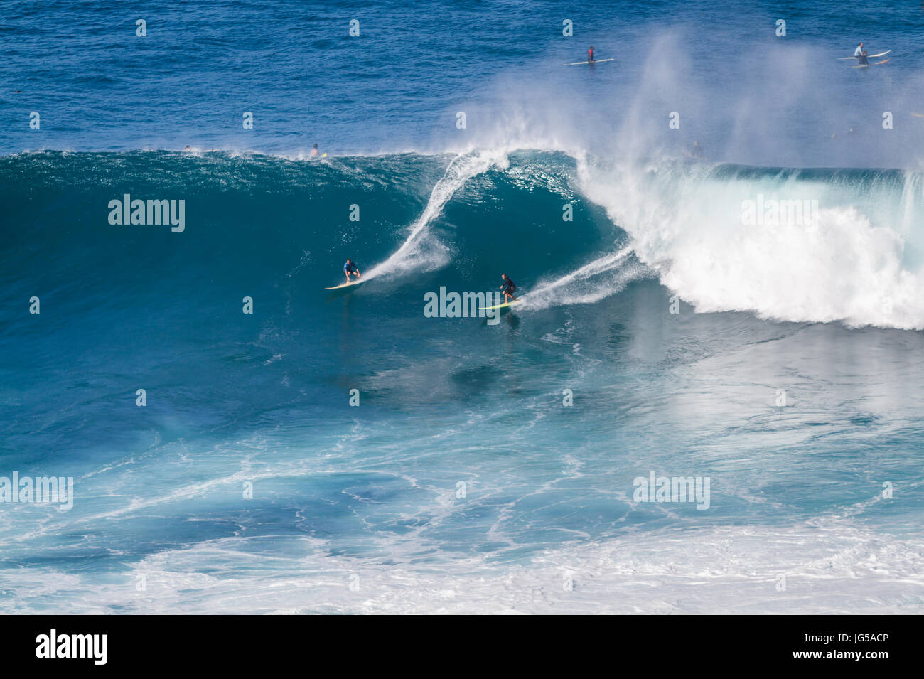 Waimea bay Oahu Hawaii, Surfing on the north shore during a big swell ...