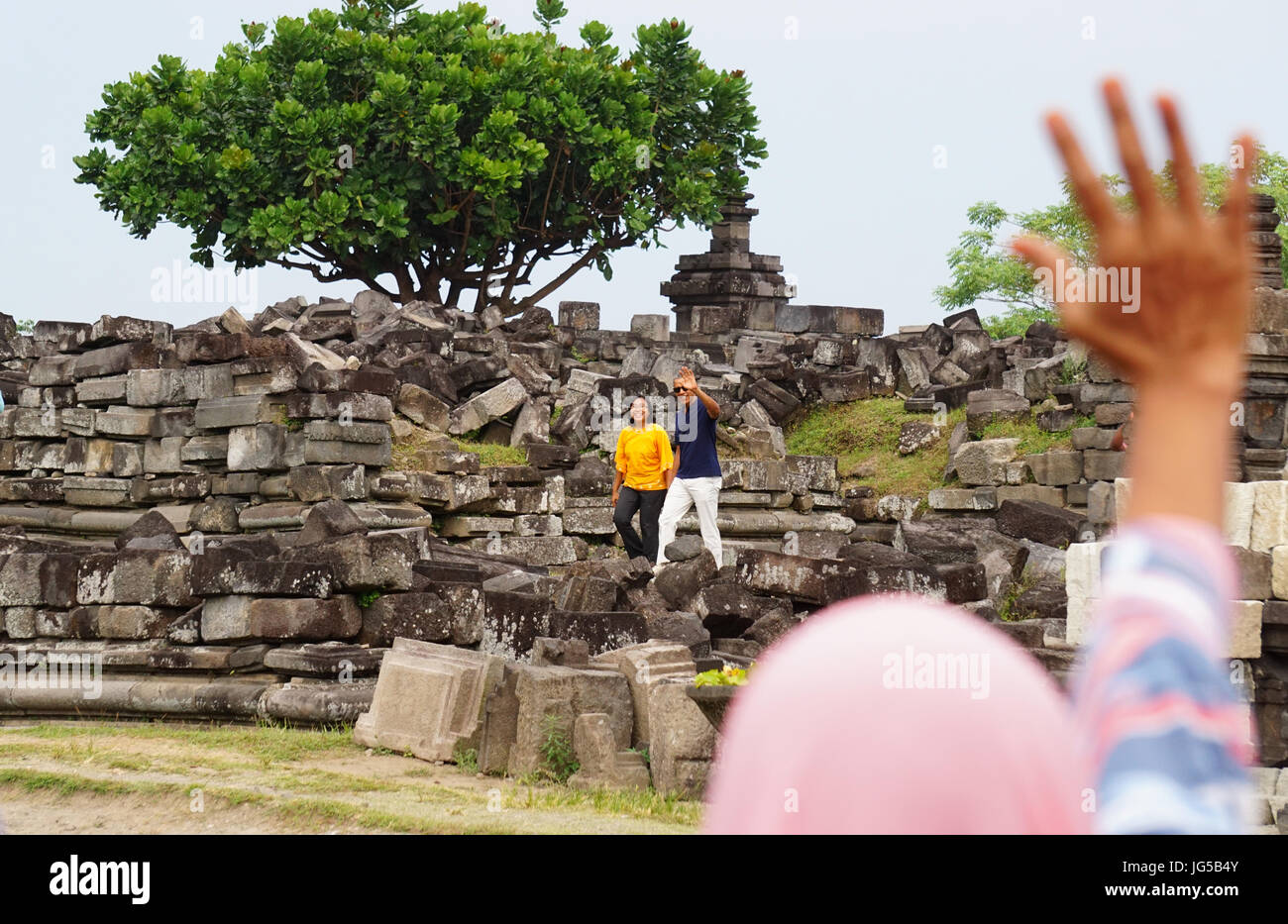 Former U.S. President Barack Hussein Obama explores the Prambanan ...