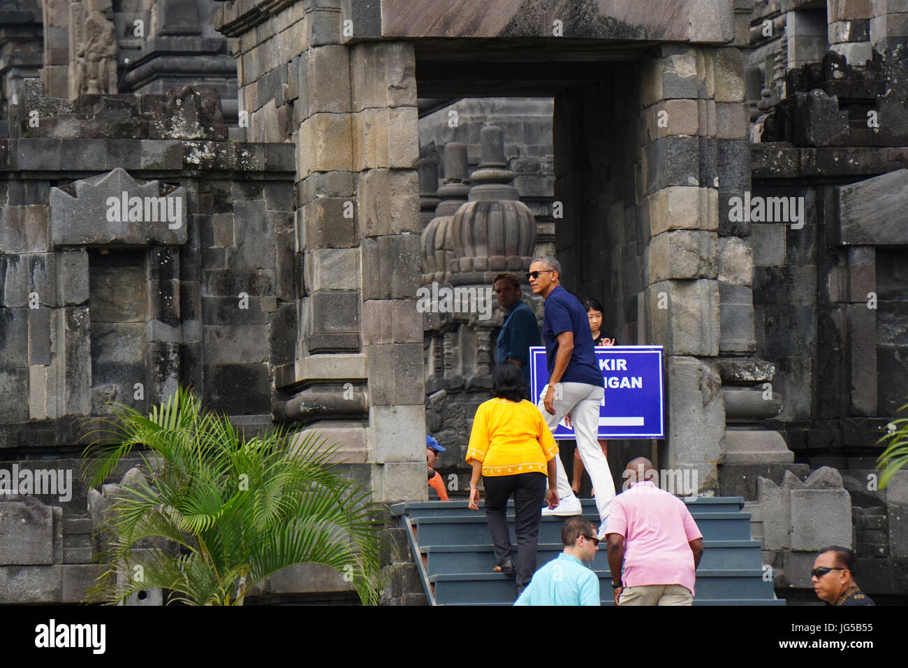 Former U.S. President Barack Hussein Obama explores the Prambanan ...