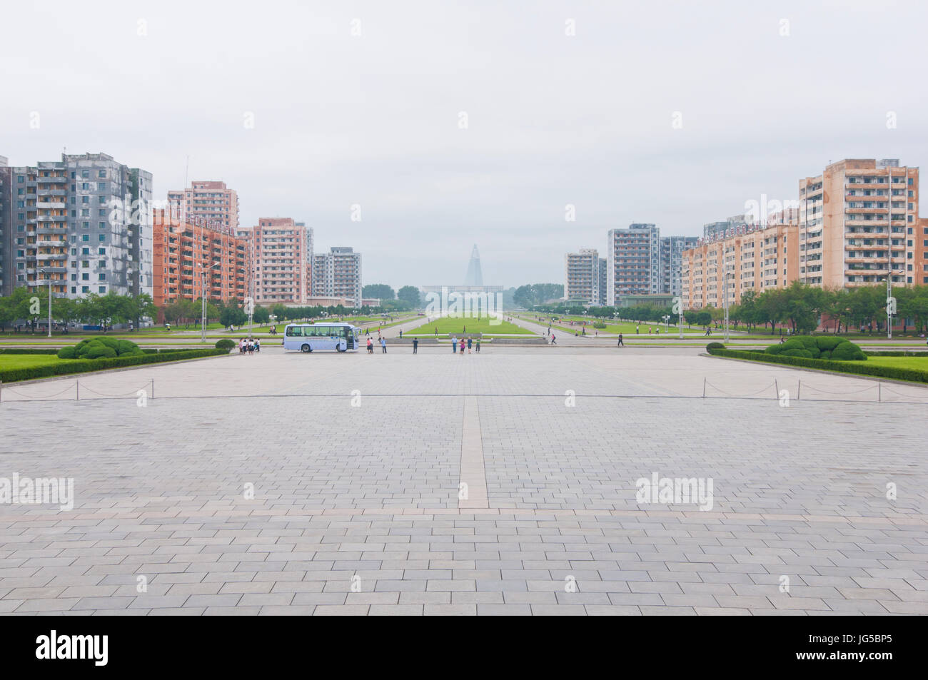 Communist housing blocks hi-res stock photography and images - Alamy