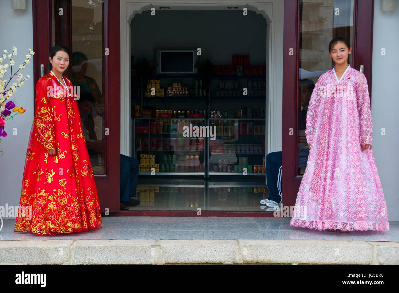 Colourful and traditional dressed woman in the Koryo museum Songyungwan ...