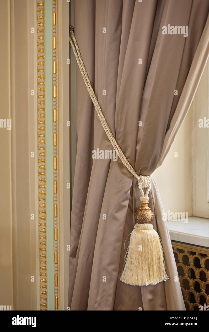 Retro luxury hi-res stock photography and images - Alamy