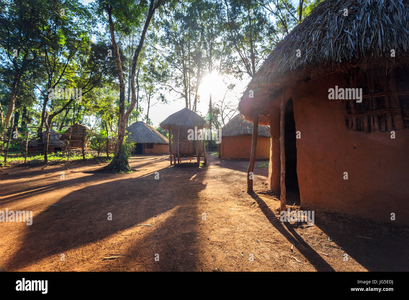 Traditional, tribal hut of Kenyan people, Nairobi Stock Photo - Alamy